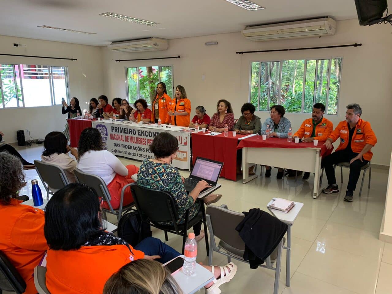 Protagonismo das mulheres petroleiras na reconstrução da unidade é ...