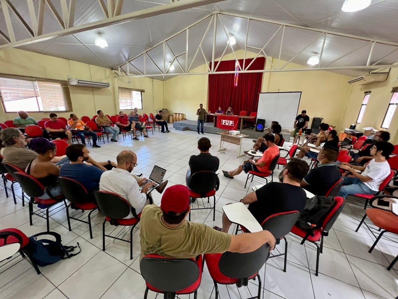 Seminário de Planejamento da FUP começa com análise de conjuntura ...