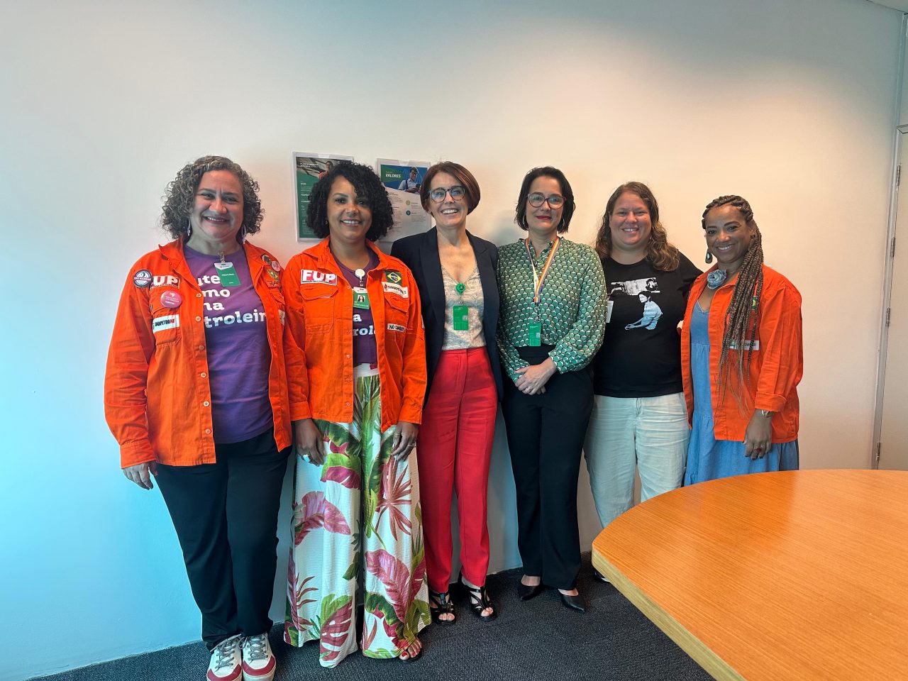 Petroleiras da FUP se reunem com diretora Clarice para tratar sobre ...